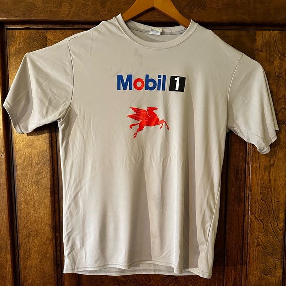 mobil 1 | Shirts | Vintage 99s Mobile Gas Pegasus Logo Tee | Poshmark